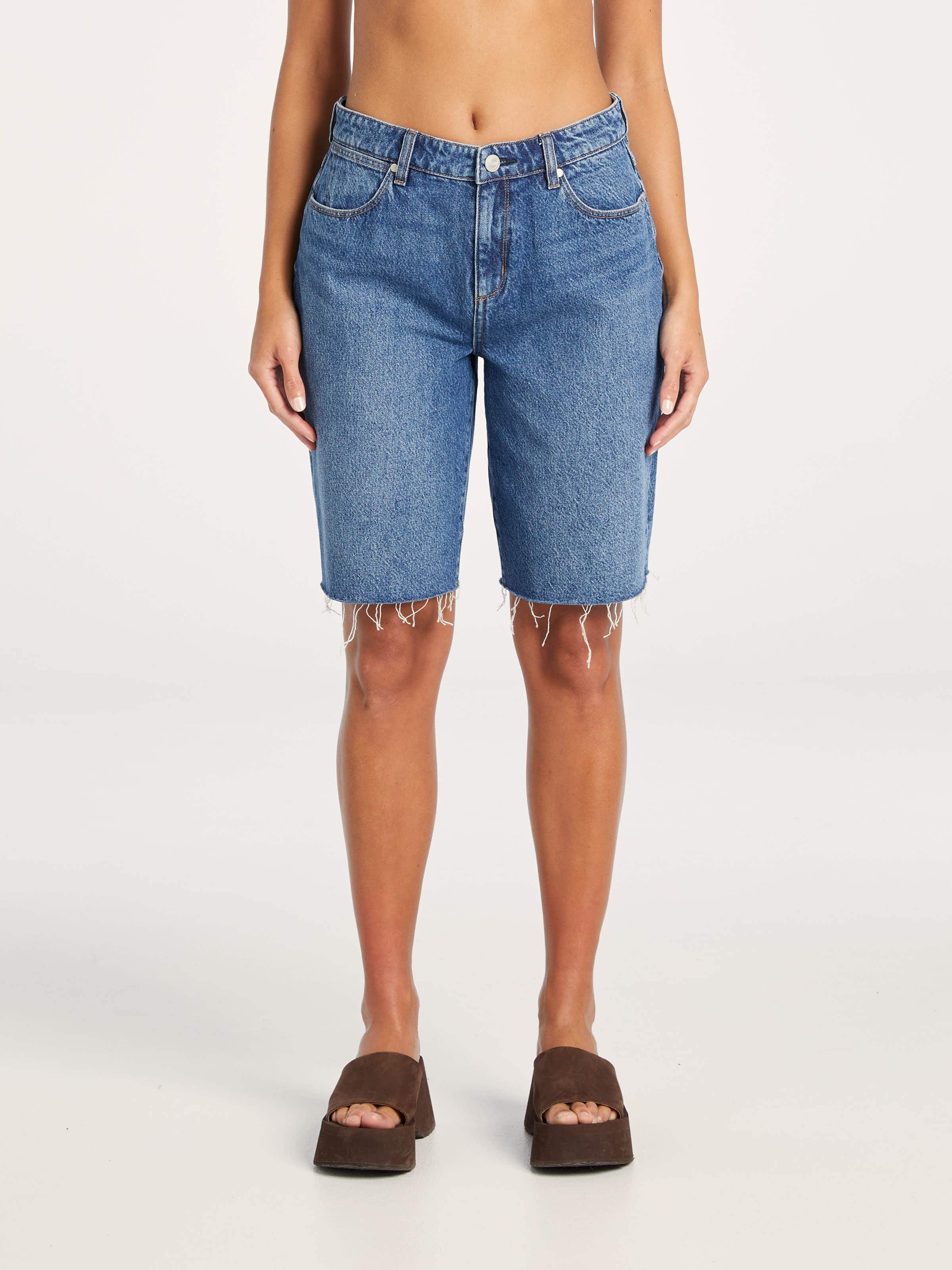 Mid Farrah Short In Camden Fade - Just Jeans Online