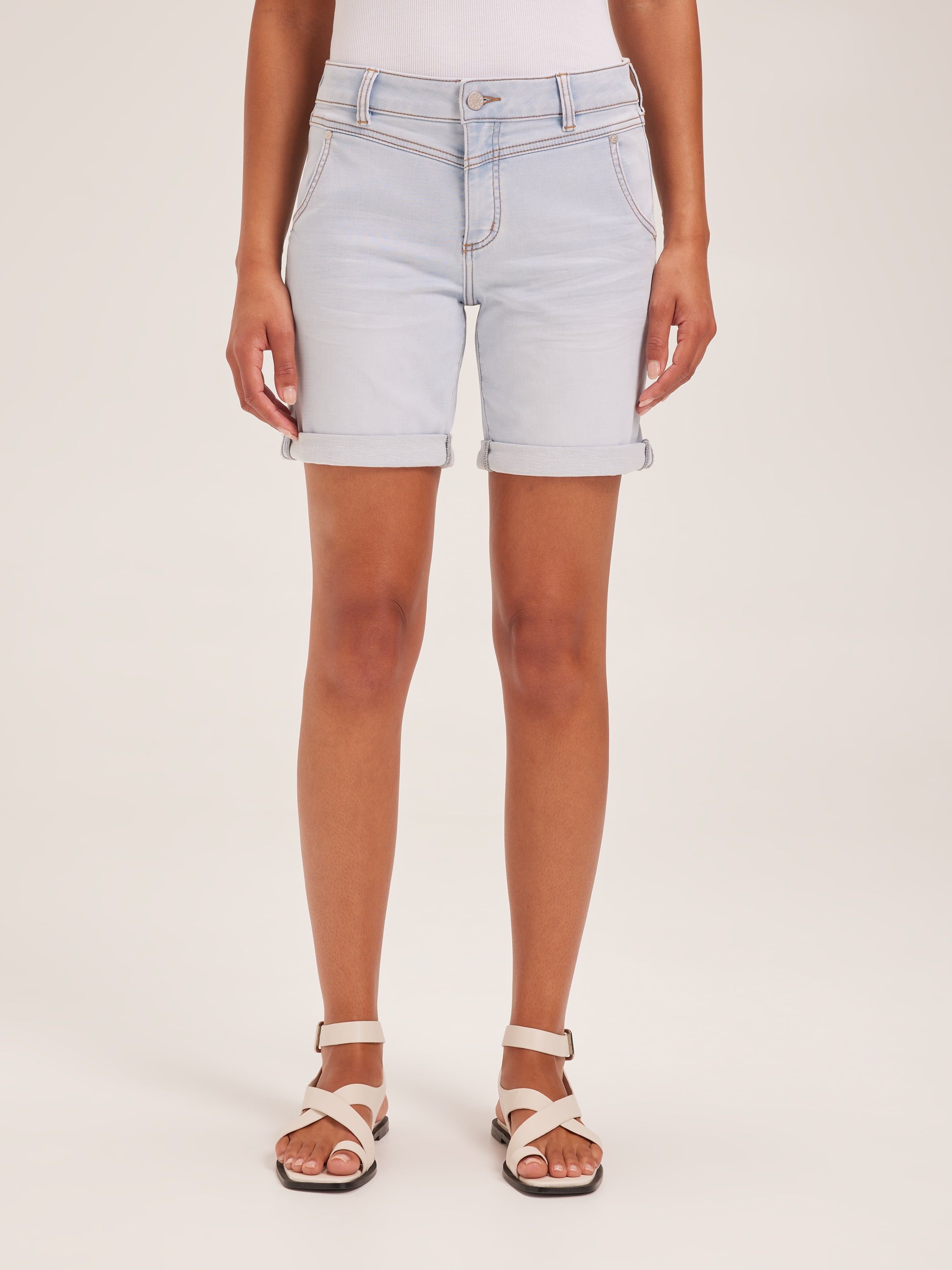Amaze Mid Rise Girlfriend Short Heavenly Blue - Just Jeans Online