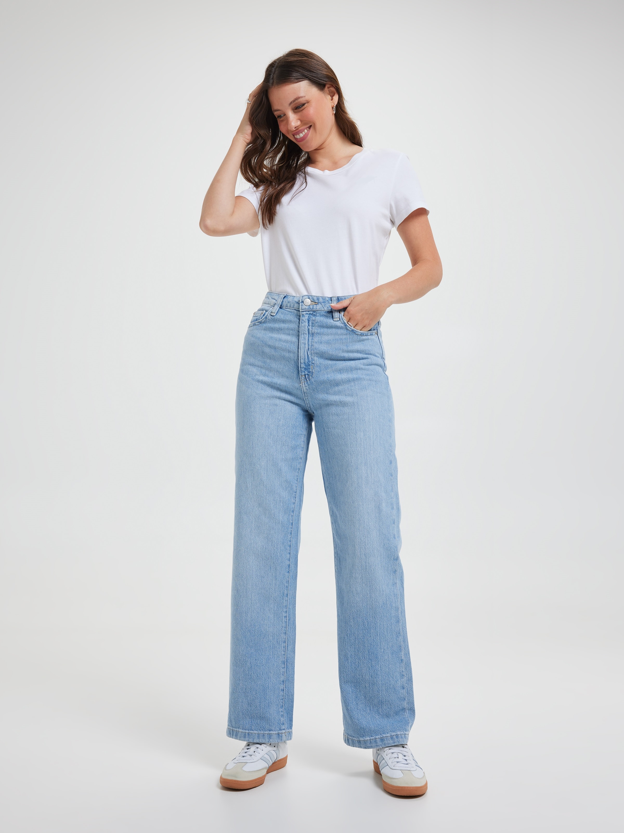 Hi Wide Jean In Faded Blue Denim - Just Jeans Online