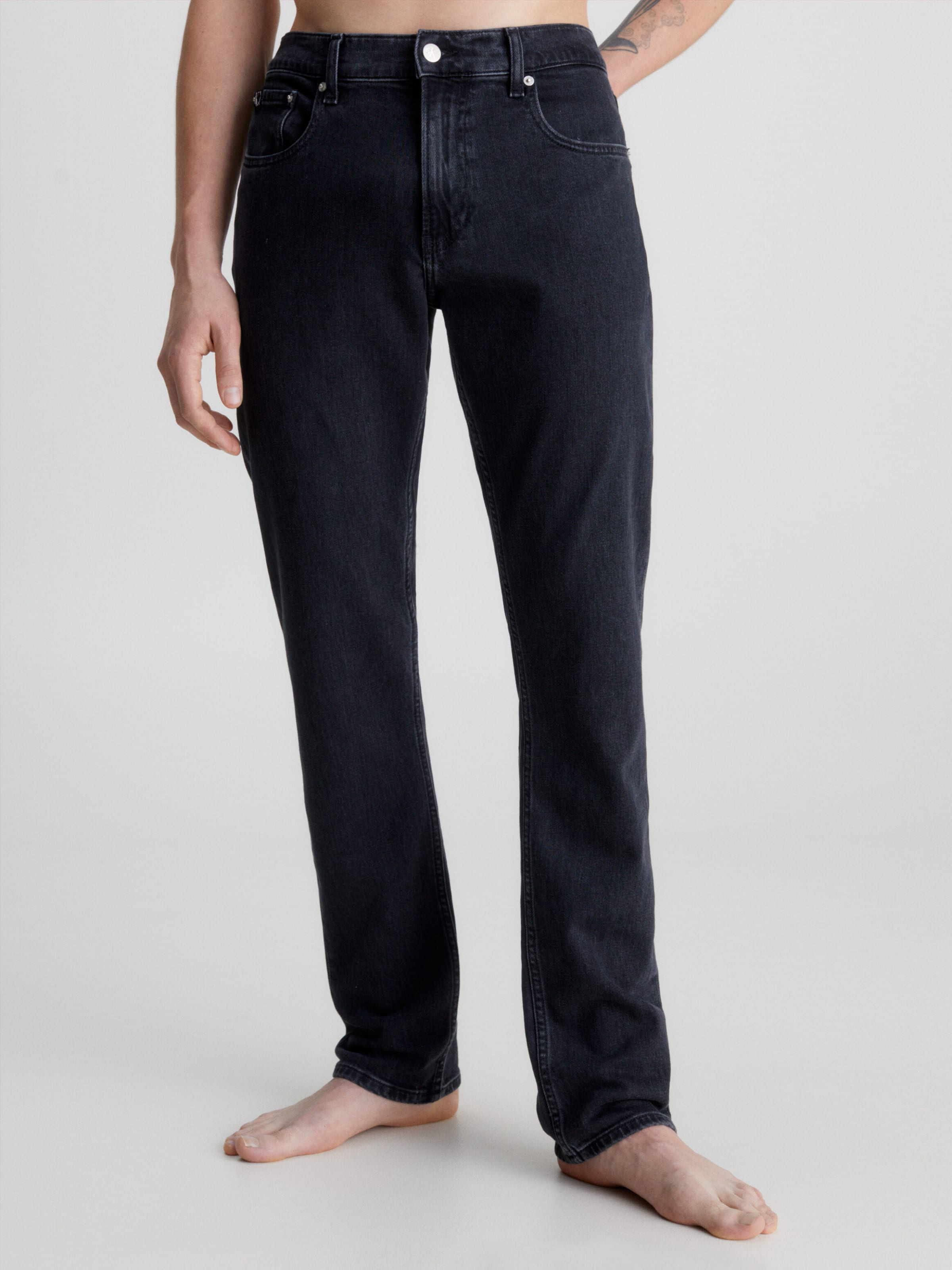 Authentic Straight Jean In Washed Black - Just Jeans Online